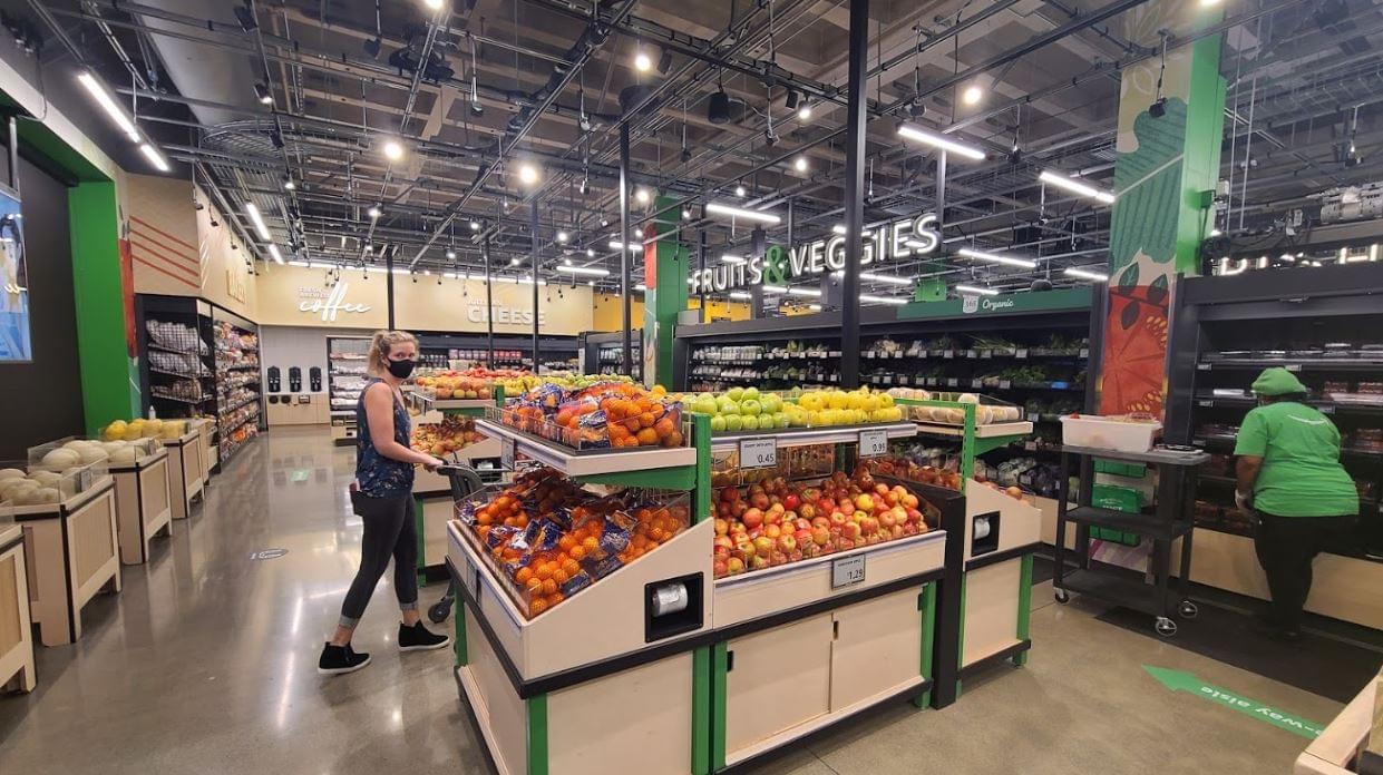Hot food in the second Amazon Go grocery store | Trademagazin