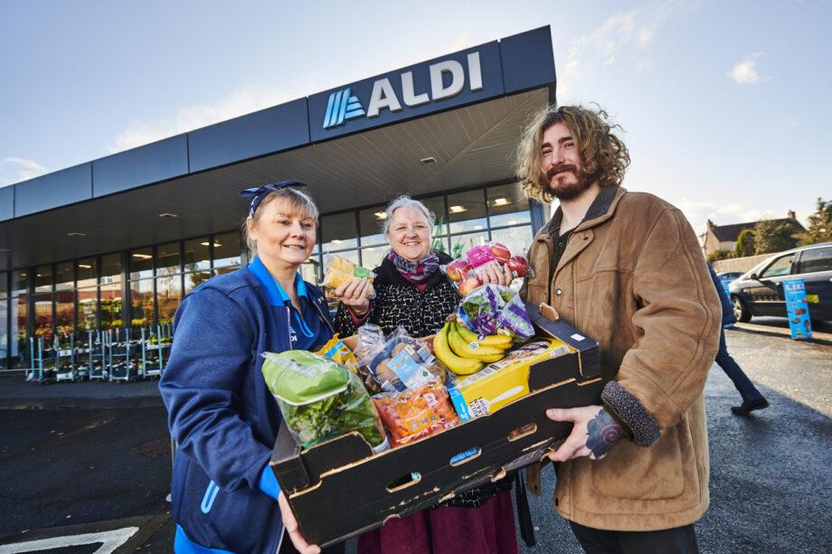 Az Aldi 1,5 millió adag ételt adományoz a nyári iskolai szünet alatt a ...