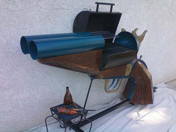 A ravasz, a grillsütő és a két füstölgő puskacső – A nap képe - Trade ...