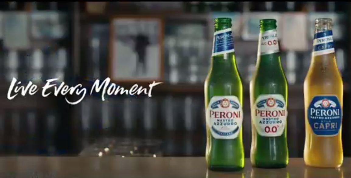 A barátságot ünnepli a Peroni legelső karácsonyi reklámjában - Trade ...