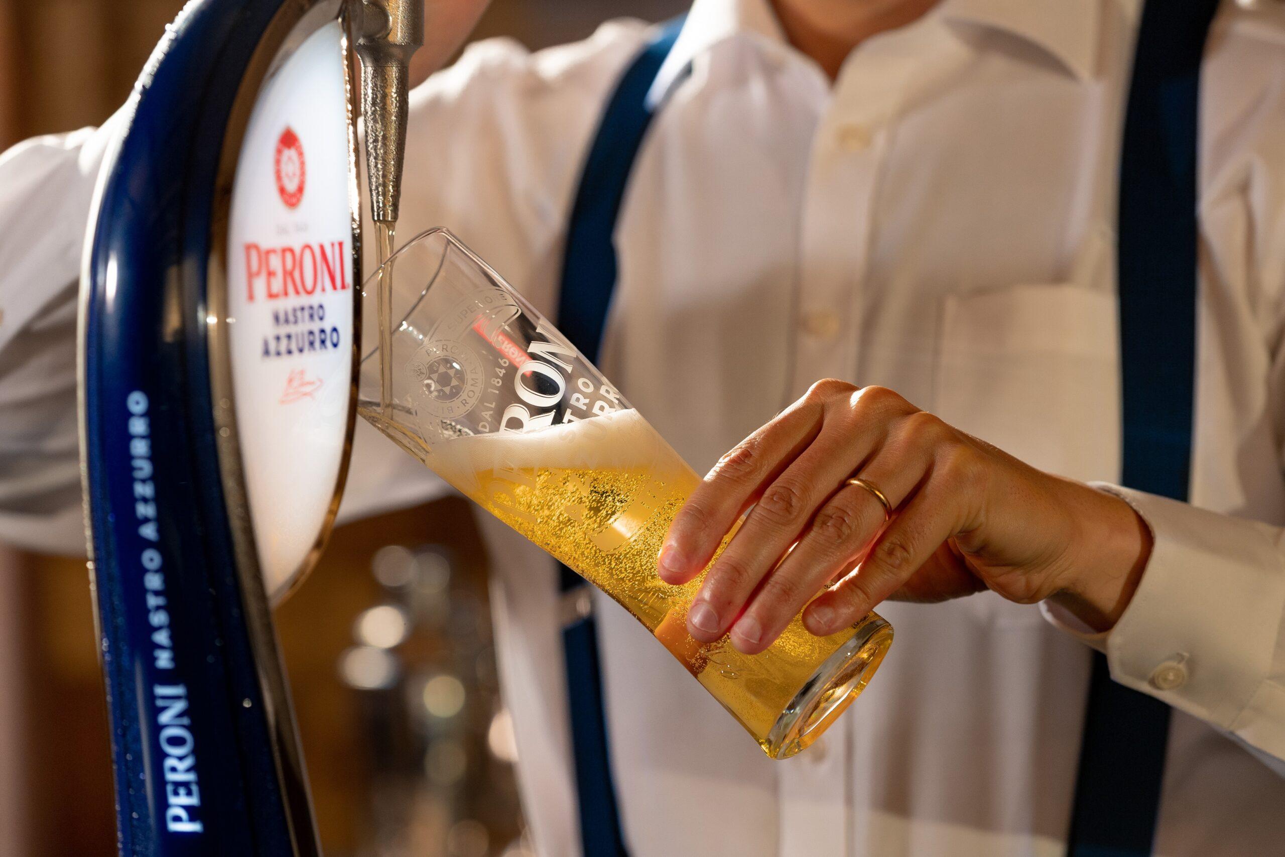 Az USA-ban gyártja nyártól a Molson Coors a Peroni Nastro Azzurro-t ...