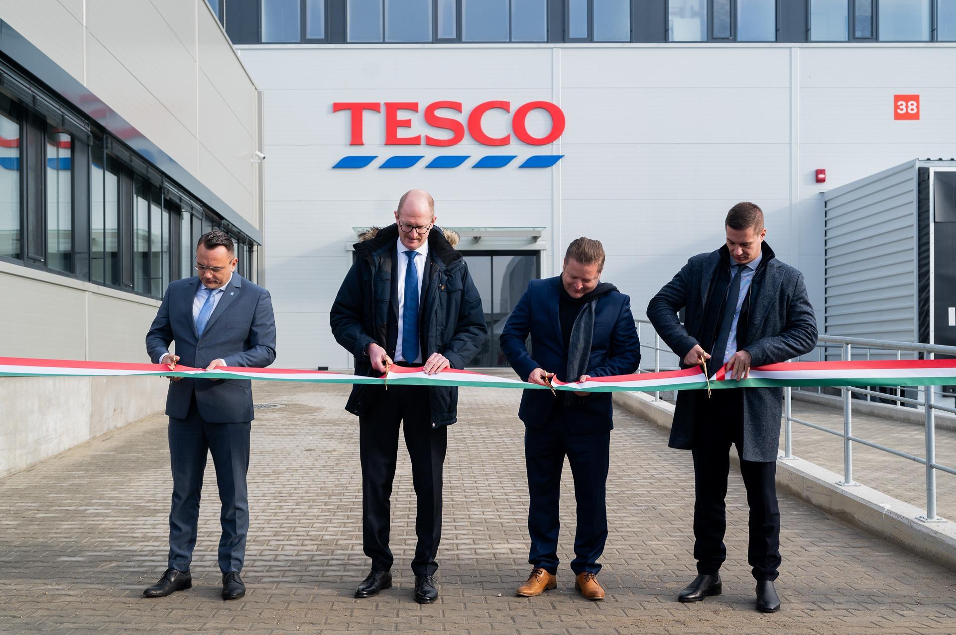 Tesco’s new 100,000 square meter logistics center in Hungary has been ...