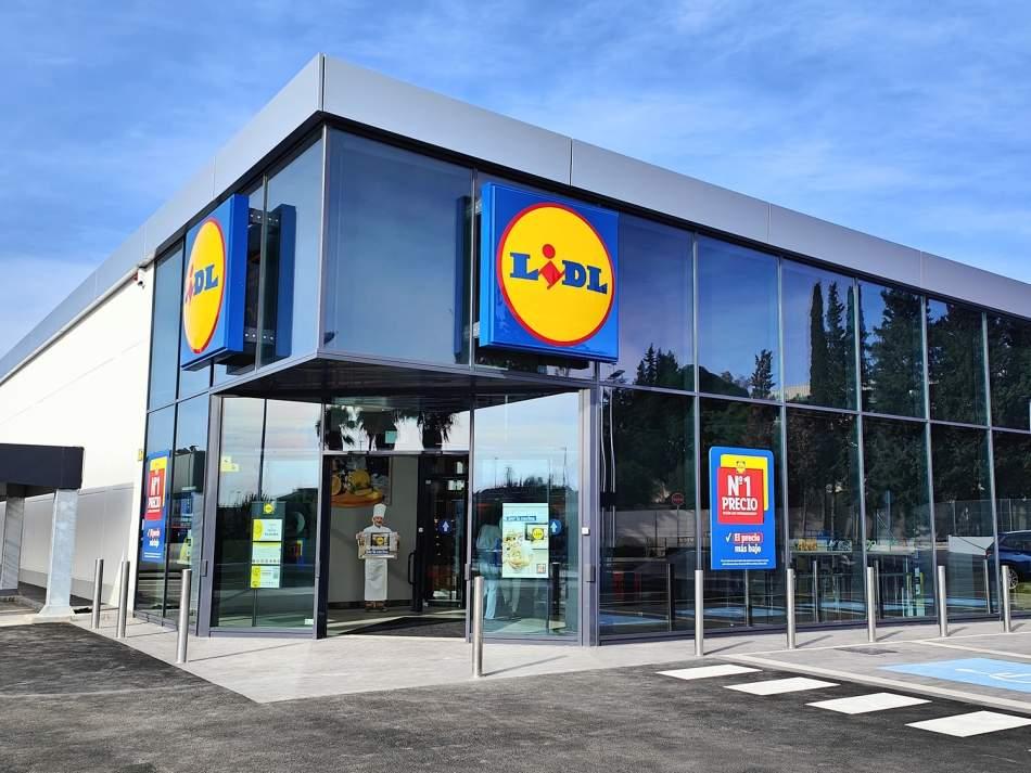 Lidl is organizing an exclusive customer party in one of its Budapest ...